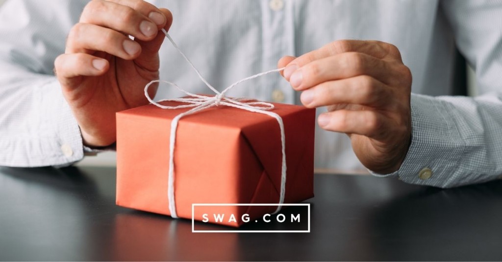 35 Employee Appreciation Gifts Your Team Will Love - Swag.com