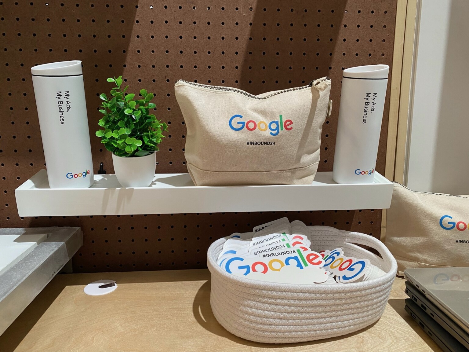 The Hottest Swag at HubSpot's Inbound 2024 - Swag.com